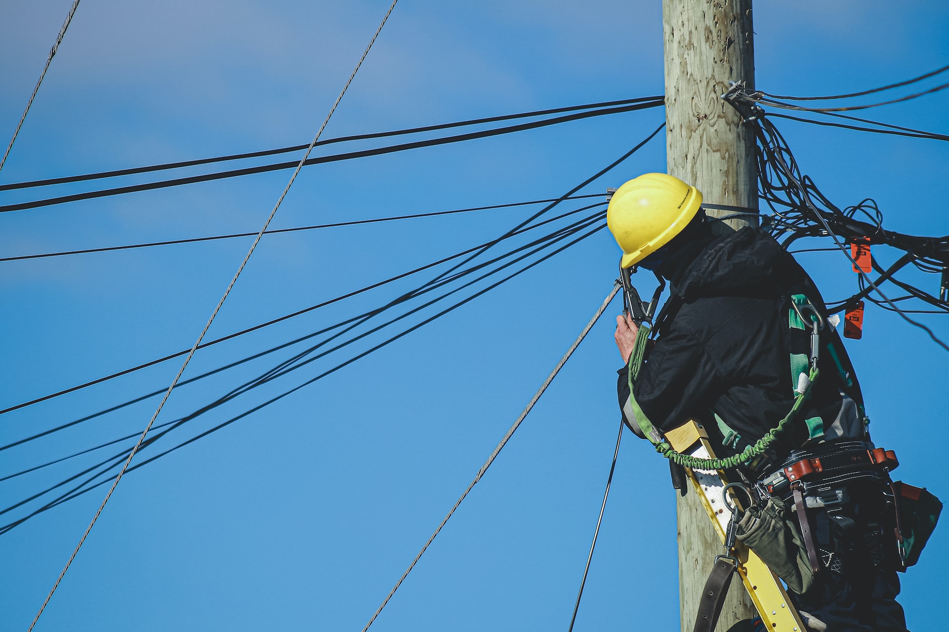 COMNET - Internet por Fibra Óptica en Centroamérica.
